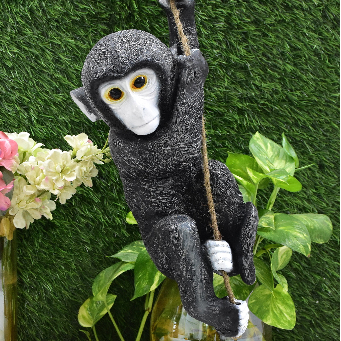 Hanging Monkey Garden Statue: Black – Deczo